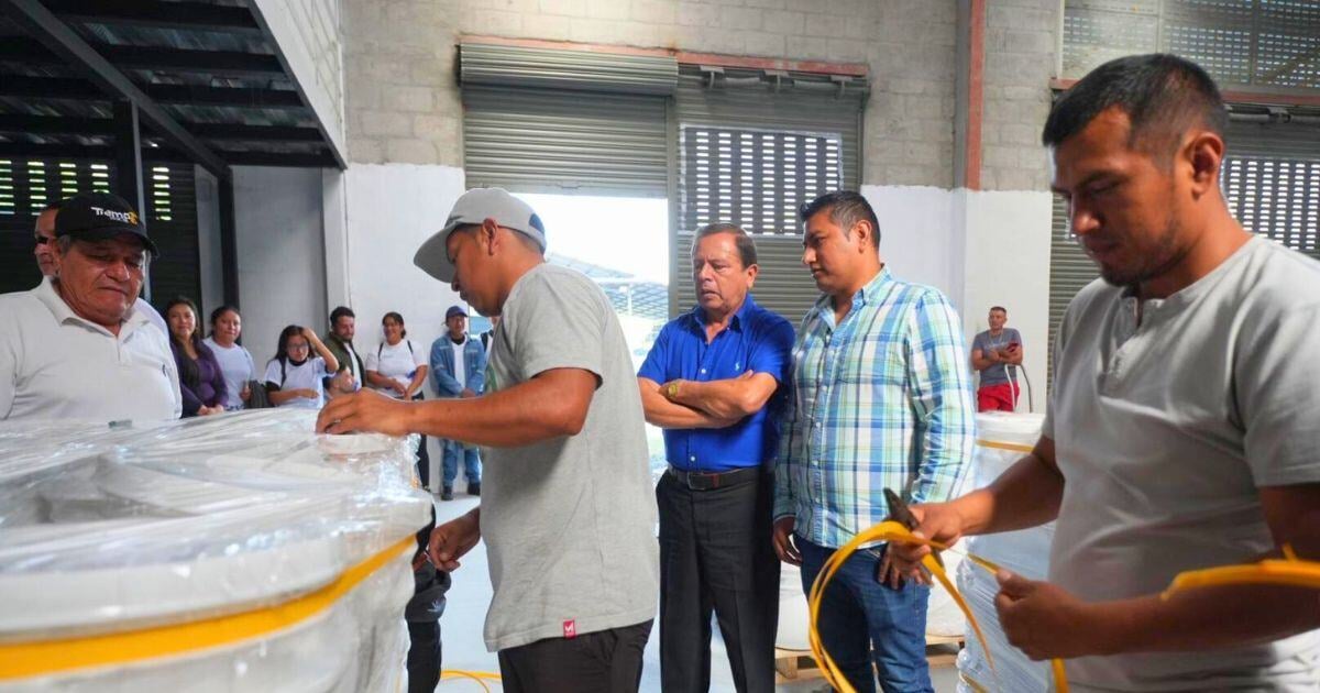 Fundación Pachamama Exports 10 tons of Morete Pulp, a Historic Milestone